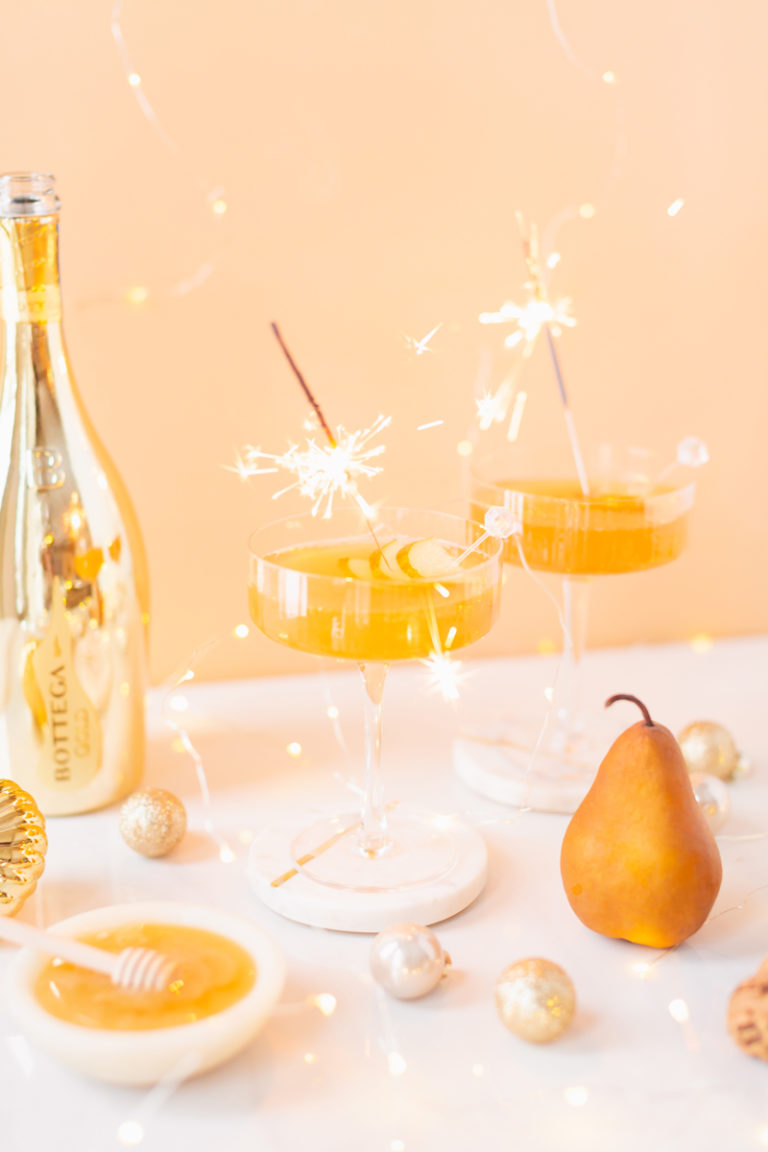 5 SPARKLING PROSECCO COCKTAILS FOR NEW YEARS EVE - JustineCelina